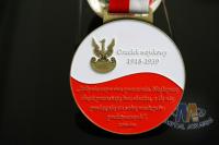China Custom Zinc Alloy Sports Marathon Medal 70mm Soft Enamel Die Casting Medallion for sale