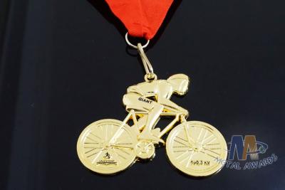 China Custom Zinc Alloy Rider Sports Medals 60mm Antique Gold Plating OEM for sale