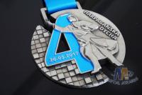 China Custom Sports Medals 3D Cut Out Design Zinc Alloy Marathon Medals with Sublimated Ribbon for sale