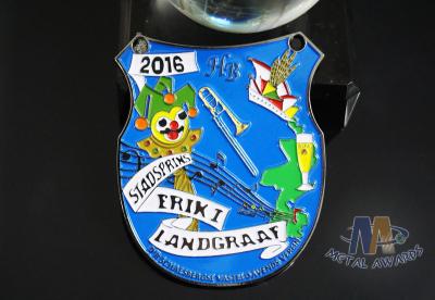 China Custom Design Black Nickel Plating Funny Childrens Medals 80mm Die Cast Zinc Alloy for sale