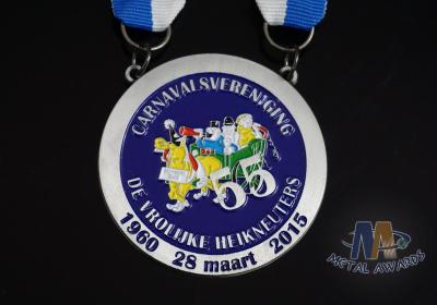 China Custom Die Cast Soft Enamel Medals 70mm Zinc Alloy with Antique Silver Plating for sale