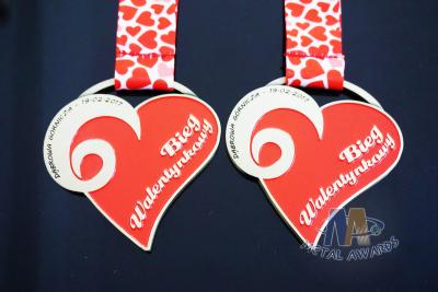 China Custom 2D Double Side Red Heart Medal Die Cast Medallion 50mm Zinc Alloy Corrosion Resistant for sale
