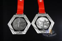 China Custom Spinning Sports Medals 50mm Zinc Alloy Die Cast Soft Enamel with Antique Gold Plating for sale