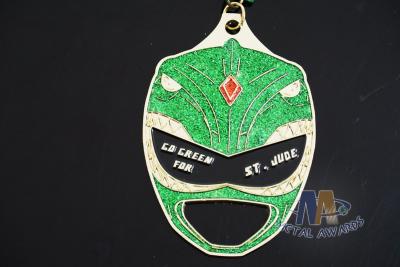 China Custom Zinc Alloy Sports Medals 70mm Die Cast with Soft Enamel and Glitter Colors for sale