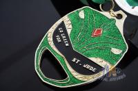 China Custom Zinc Alloy Sports Medals 70mm Die Cast with Soft Enamel and Glitter Colors for sale