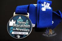 China Custom Zinc Alloy Award Medals 63.5mm Antique Silver Plating with Ribbon for sale