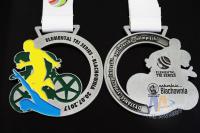 China Custom Zinc Alloy Award Medals 60mm 3mm Gold Plating Cut Out Design Glitter Color for sale