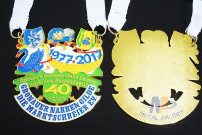 China Custom Sports Enamel Award Medallions 80mm Zinc Alloy Die Cast with Cut Out Effect for sale