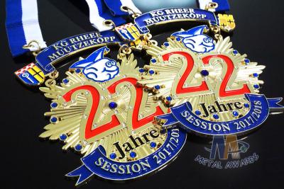 China Custom Sports Enamel Medals 80mm Die Cast Zinc Alloy with Sublimated Ribbon for sale