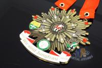 China Custom Antique Gold Plating Sports Medallion 80.5mm Zinc Alloy Die Cast with Ribbon for sale