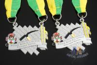 China Custom Sports Medals Zinc Alloy 40mm Die Casting Racking Enamel Medals with Yellow Green Ribbon for sale