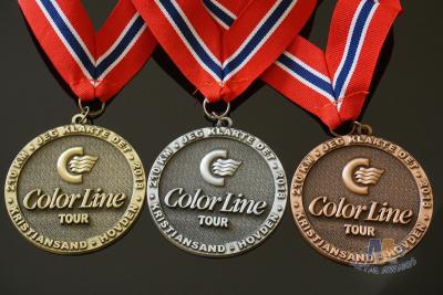 China Custom Large Award Medals 70mm Zinc Alloy Die Cast Antique Gold Silver Copper Plating for sale