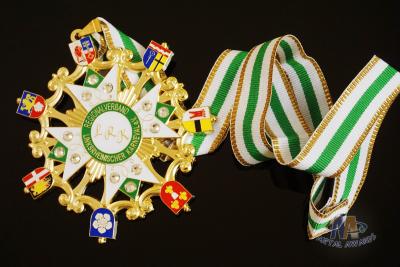 China Custom 80mm x 3mm Metal Awards with Cut Out Design and Stones for sale