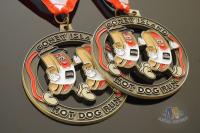 China Custom Marathon Racing Metal Awards Medals Cut Out Effect Zinc Alloy 2-5mm Thick Red White Blue Ribbon for sale