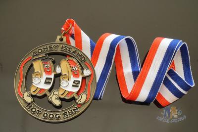 China Custom Marathon Racing Metal Awards Medals Cut Out Effect Zinc Alloy 2-5mm Thick Red White Blue Ribbon for sale