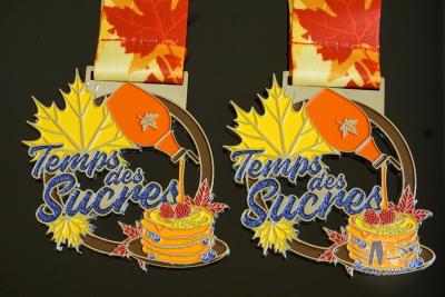 China Custom 76mm Metal Award Medals for Virtual Racing Running 10K with 864x32mm Sublimated Ribbon for sale