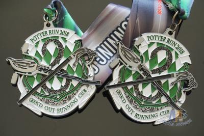 China Custom Zinc Alloy Potter Running Medal 76.2mm Die Cast Sports Award Medallion for sale