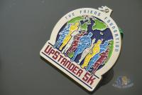 China Custom Sports Medals Matt Silver Plating 63.5mm Die Cast Zinc Alloy with Ribbon for sale