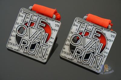 China Custom Oval Run Metal Award Medals 70x70mm for Sport Events Bespoke Zinc Alloy for sale