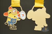 China Custom Zinc Alloy Running Medal 50mm 3.5mm with Soft Enamel and Shiny Gold Plating for sale