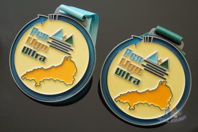 China Custom Kids Football Awards Medals with Soft Enamel 60mm 3.5mm for sale
