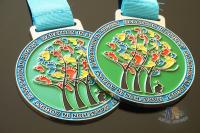 China Custom Zinc Alloy Sports Medals 80mm Die Cast Running Marathon Medals for sale