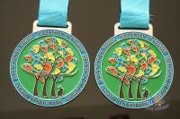 China Custom Zinc Alloy Sports Medals 80mm Die Cast Running Marathon Medals for sale