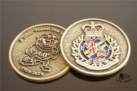 China Custom Iron Challenge Coins Antique Gold Crown Animal Design Velvet Pouch 40mm for sale