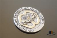 China Custom Challenge Coins Crown Double Tone Plating Backside Engraved 3D Model 5cm Zinc Alloy for sale