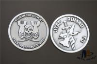 China Custom Antique Silver Plated Skull Relief Souvenir Coins 40mm Zinc Alloy Die Struck for sale