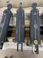China Hard Chrome Plated Lifting Hydraulic Cylinder Custom Designed With Double Clevis Ends for sale