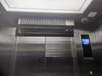 China Stainless Steel Elevator Ventilation Air Curtain With Body Induction Auto On / Off 32 Inch for sale