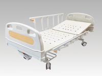 China Single Crank Manual Nursing Bed with 75° Backrest and 250kg Capacity for Basic Patient Care for sale