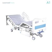 China Triple-Wall Guardrail Manual Nursing Bed 2150x1080mm Three-Crank Adjust Height 480-760mm for sale