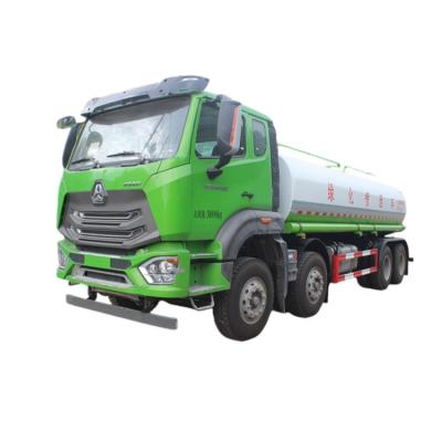 China 8x4 Heavy Duty 20000 Litres Water Transport Truck For Greening And Spraying for sale