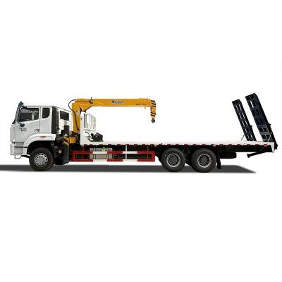 China Direct Factory SINOTRUK HOWO 6x4 20 Tons Flat Bed Truck Mounted 10 Tons Crane for sale