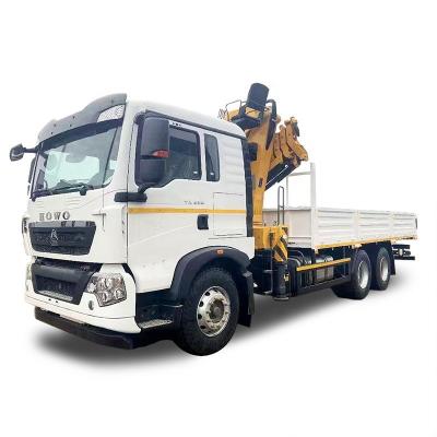 China Folding Arm Cargo Mounted Crane SQZ300 SINOTRUK HOWO 6x4 Truck With Crane 12 Ton for sale