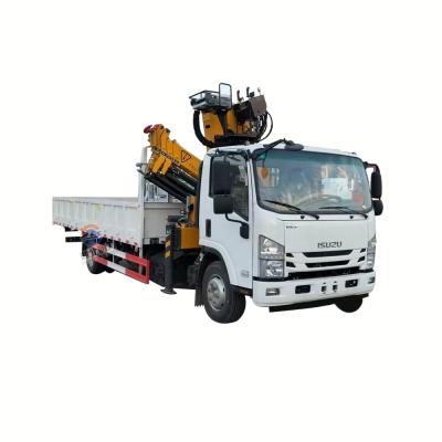 China ISuzu Mobile Truck Mounted Crane 5 Tons Folding Arm 6 Speed Transmission for sale