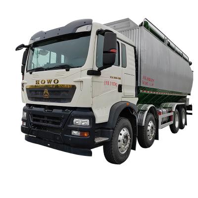 China Customized HOWO 8X4 35cbm Bulk Extruded Feed Truck Bulk Feed Truck for sale