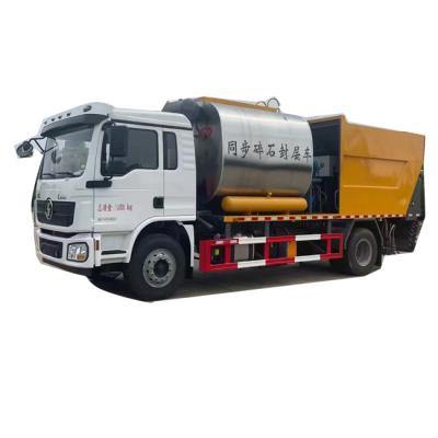 China Factory Direct Supply  Xiaolong  8+6 Synchronized Aggregate Asphalt Sprinkler for sale