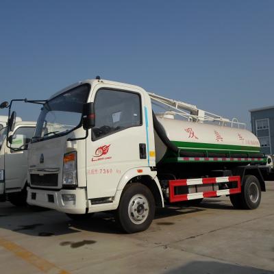China HOWO 4X2 Fecal Suction Truck 4000 Liters Euro II Suction Sewage Truck for sale