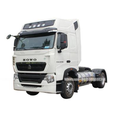 China Sinotruk HOWO 4*2  LNG Tractor   Drawing Head  Drawbar Train for sale