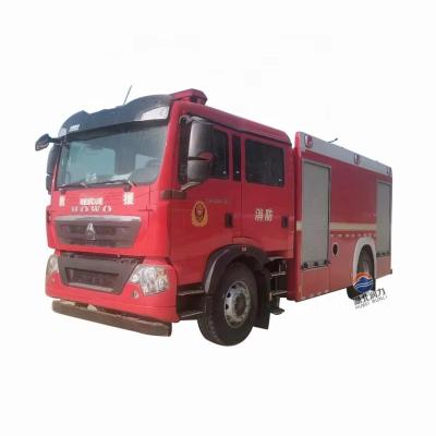 China Sinotruk  Howo  4X2 Double Row 8000 Liters  Water Fire Truck   Fire Engine  	airport Fire Truck for sale