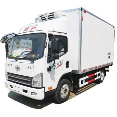 China Customized FAW 4X2 Refrigerated Truck Freeze Van Transportation Truck With Hydraulic Lift Gate for sale