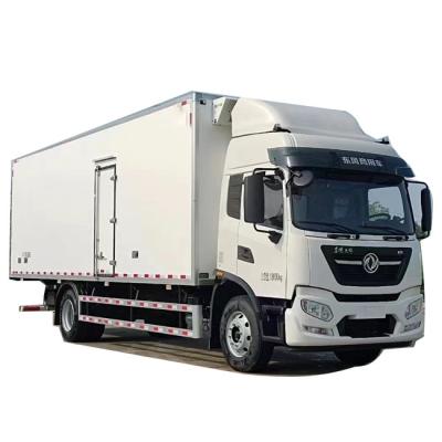 China Customized 6.2M Dongfeng 4x2 RefrigeratorTruck Freeze Van Transportation Truck With Hydraulic Lift Gate for sale