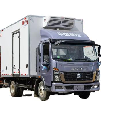 China Sinotruk HOWO Commander 4X2 Refrigerated Box Truck 160 Horsepower Euro 3 for sale
