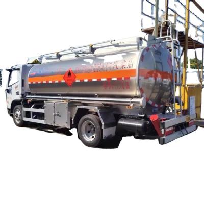 China Diesel Engine 4X2 Drive Fuel Tank Truck , Metal Tank 6 Tires lPG transport truck for sale