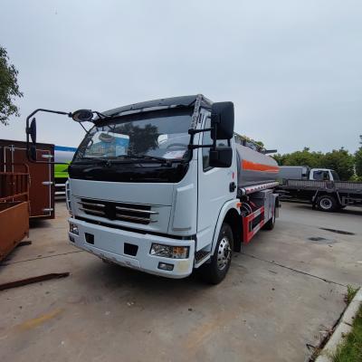 China 4x2 drive wheel tanker truck fuel tank truck factory price manual transmission tanker truck new condition tanker truck Dongfeng 8CBM tanker truck for sale