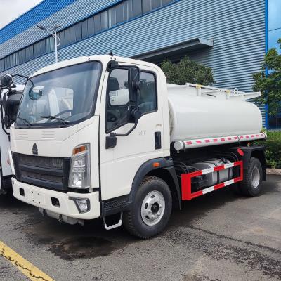 China Hot Sale Sinotruk Howo 5000 Litres High Quality Oil Tank Truck 4*2 Manual Fuel Tanker New Condition for sale