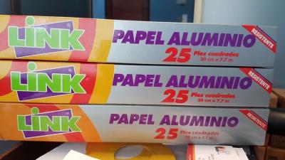 China FDA 30mm ID 10 Mic Catering Aluminium Foil Roll for sale